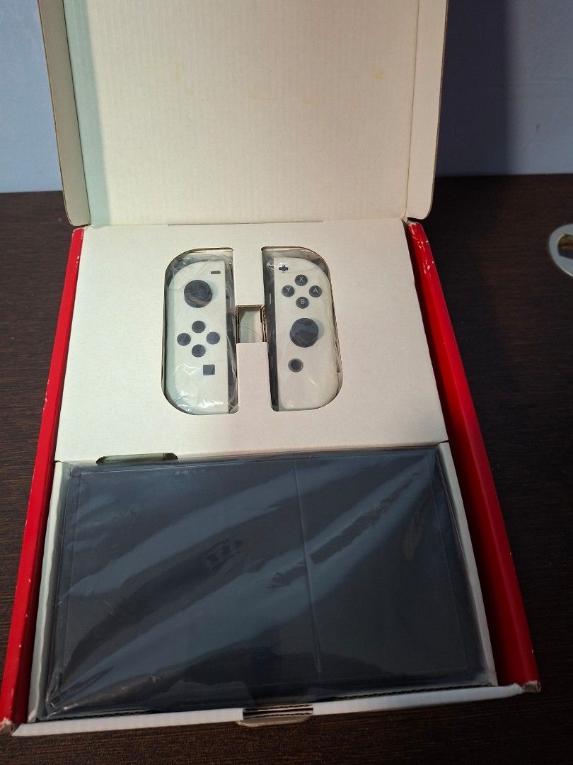 Switch OLED Model w warranty, Video Gaming, Video Game Consoles ...