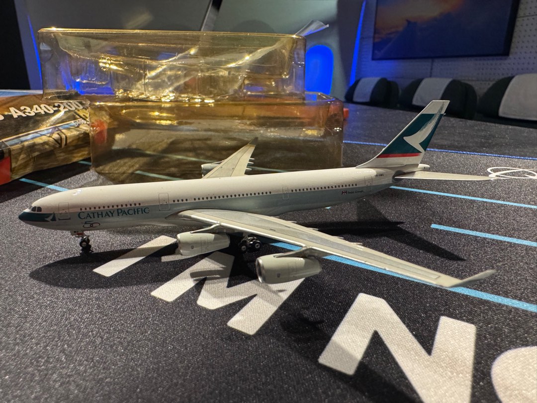 國泰50周年版 Airbus A340-200 1:400 飛機模型 VR-HMS 國泰 港龍 航空 香港航空 空中巴士, 興趣及遊戲, 收藏 ...