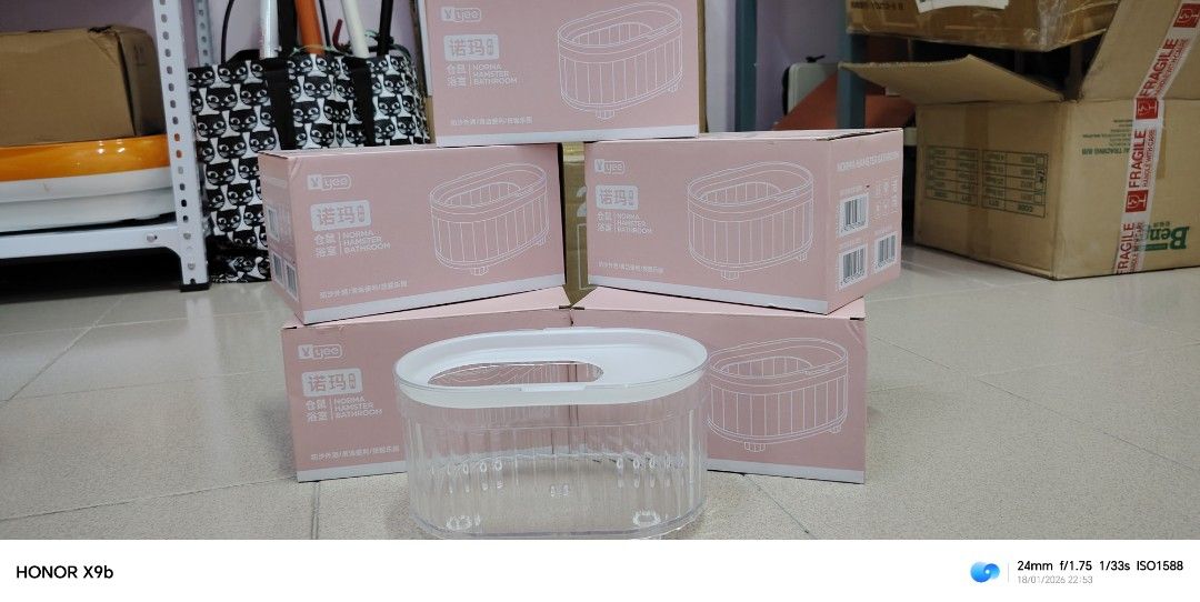 🐹 Yee Norma Acrylic Hamster Bathroom / Sand Bath (Brand New), Pet ...