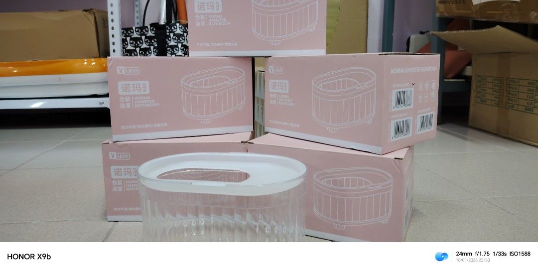 🐹 Yee Norma Acrylic Hamster Bathroom / Sand Bath (Brand New), Pet ...