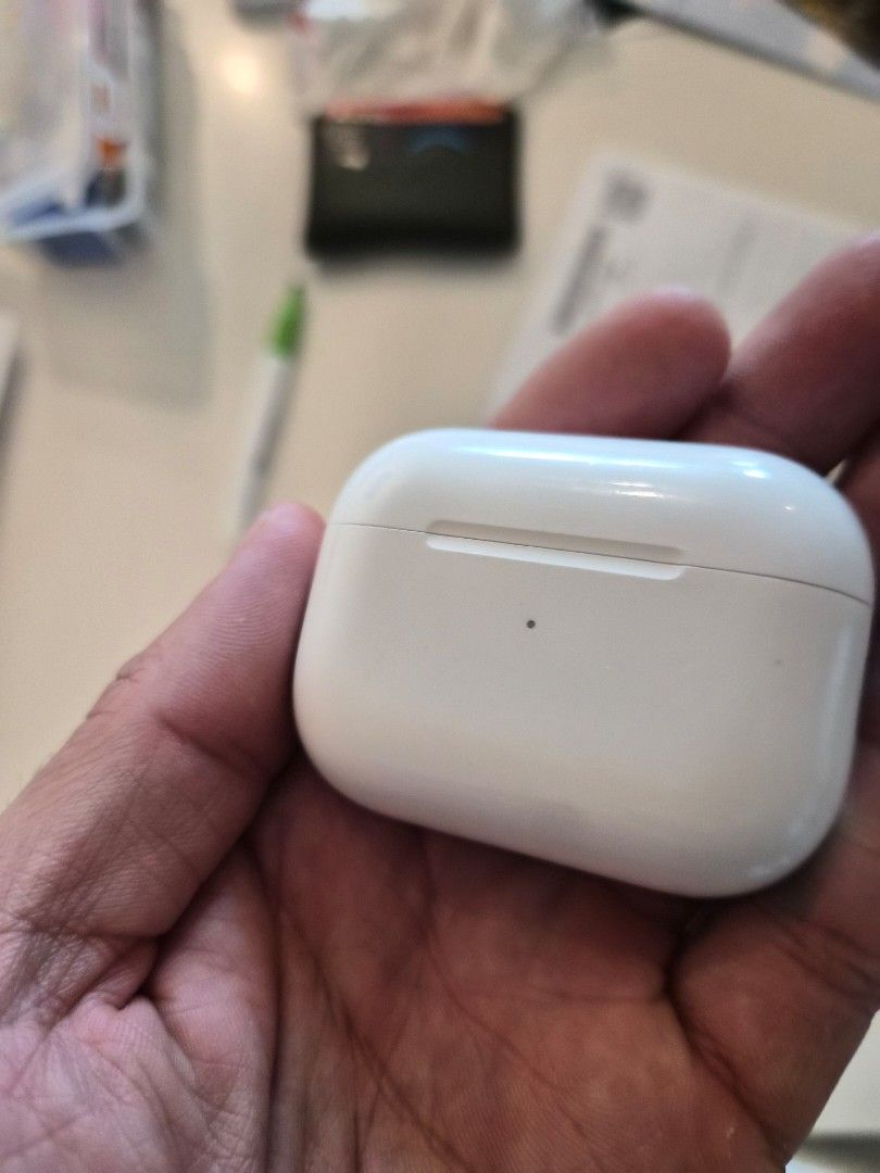 Apple AirPods Pro - White, Audio, Earphones on Carousell