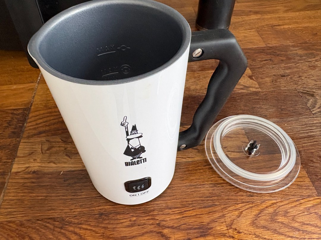Bialetti Electric Milk Frother, TV & Home Appliances, Kitchen ...