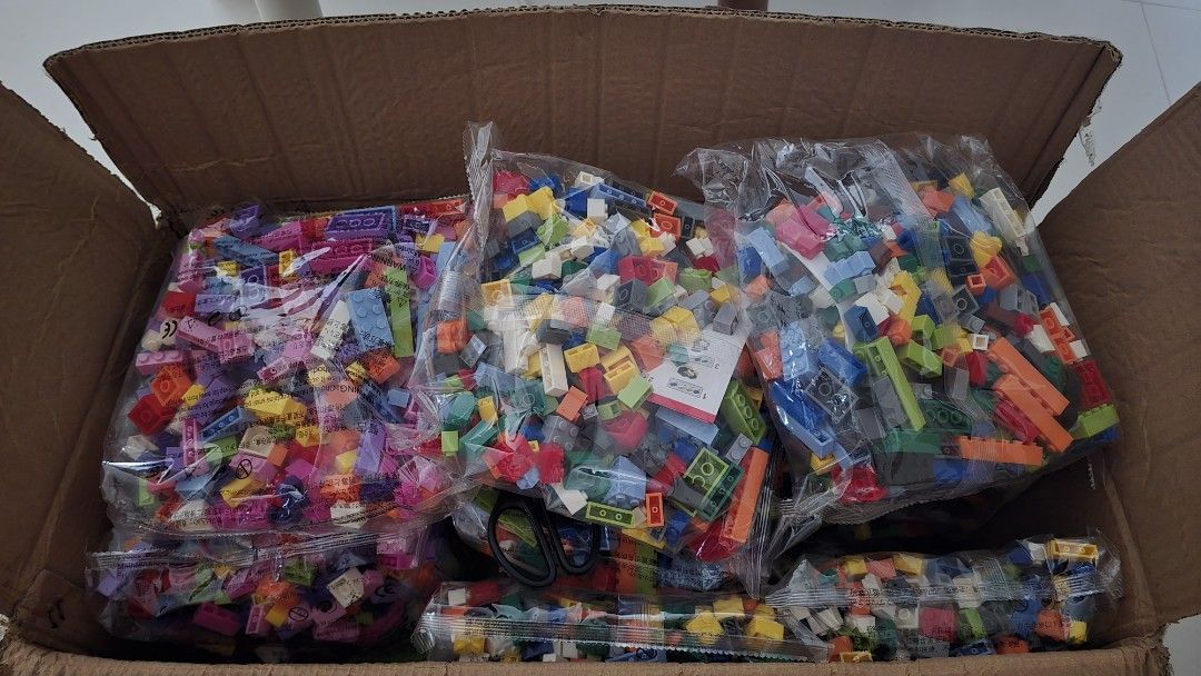 Lego Bulk Building Blocks - Assorted Colors, Hobbies & Toys, Toys ...