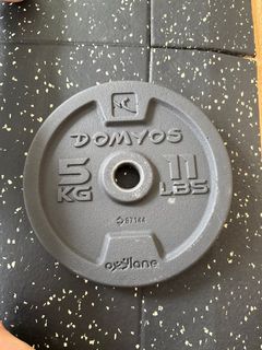 DOMYOS 5kg/11lb Weight Plate, Sports Equipment, Exercise & Fitness ...