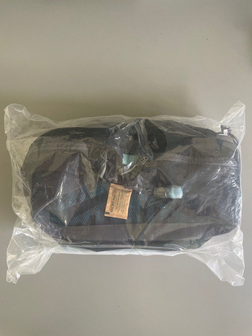 Evoc Hip Pack Pro 3 with 1.5L Hydration Bladder, Sports Equipment ...