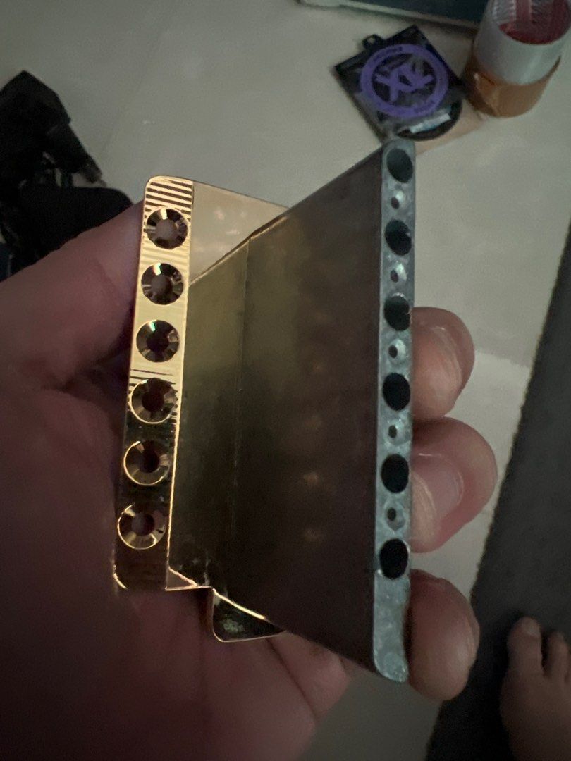 Fender Gold Guitar Bridge - Made in Taiwan, Hobbies & Toys, Music ...