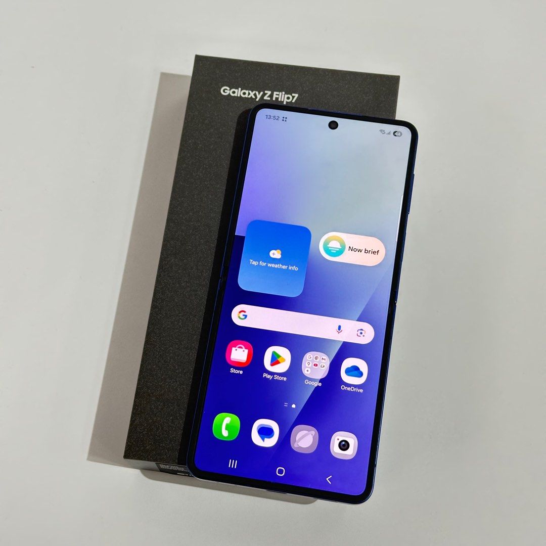 Galaxy Z Flip 7 Blue Shadow 512GB, Mobile Phones & Gadgets, Mobile ...