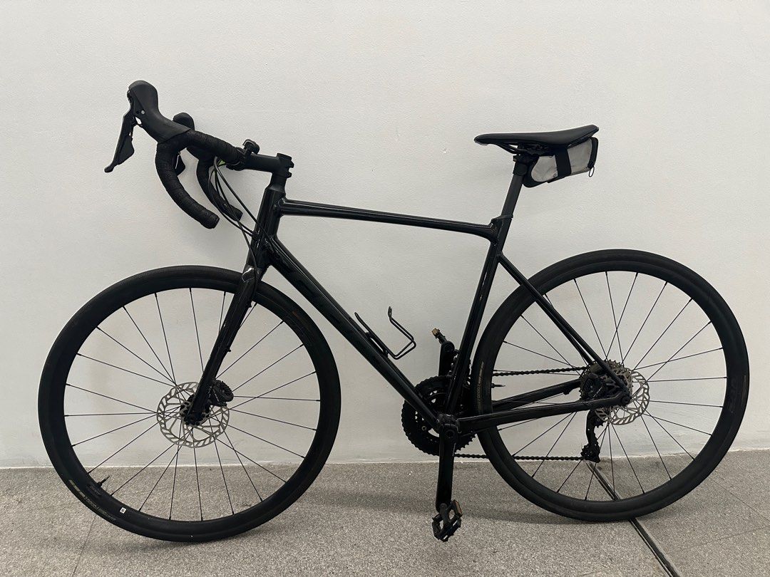 Giant Contend Road Bike - Shimano 105 Groupset, Sports Equipment, Bicycles & Parts, Bicycles on ...