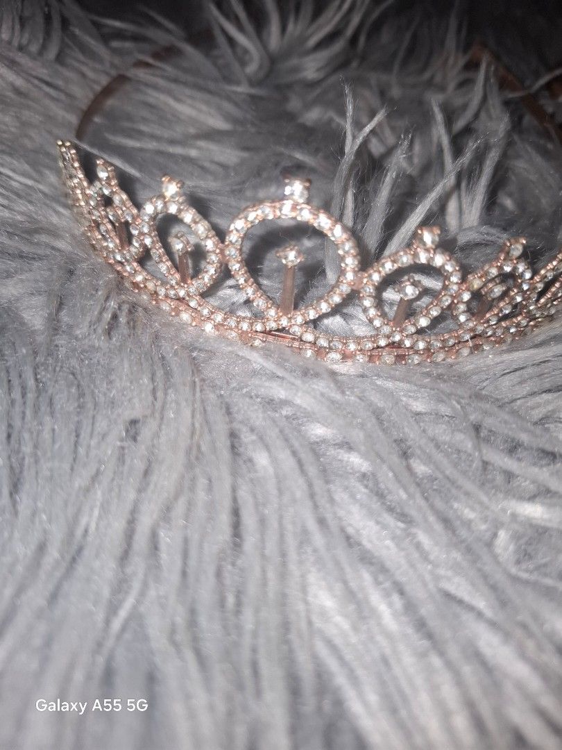 Gold Crown Tiara birthday, Women's Fashion, Watches & Accessories, Hair ...