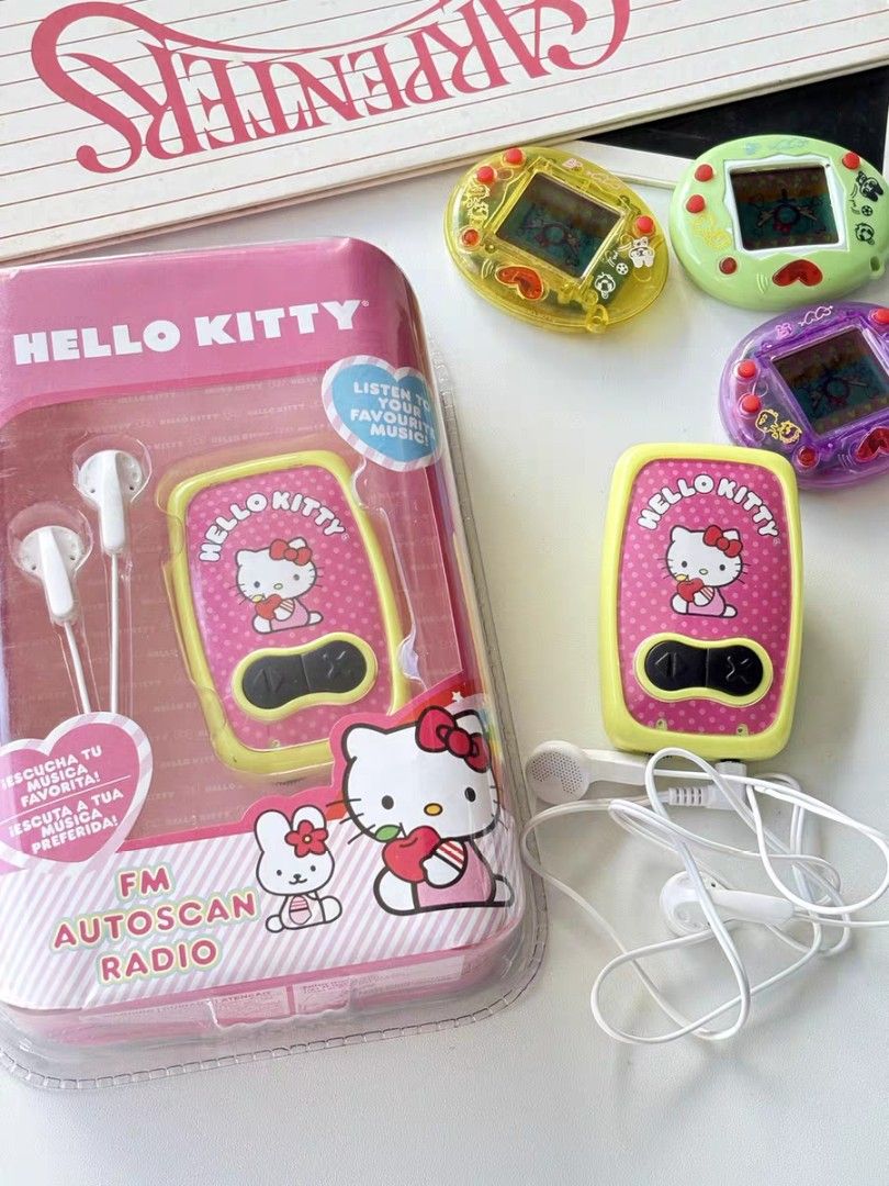 Hello Kitty FM Autoscan Radio, Audio, Portable Music Players on Carousell