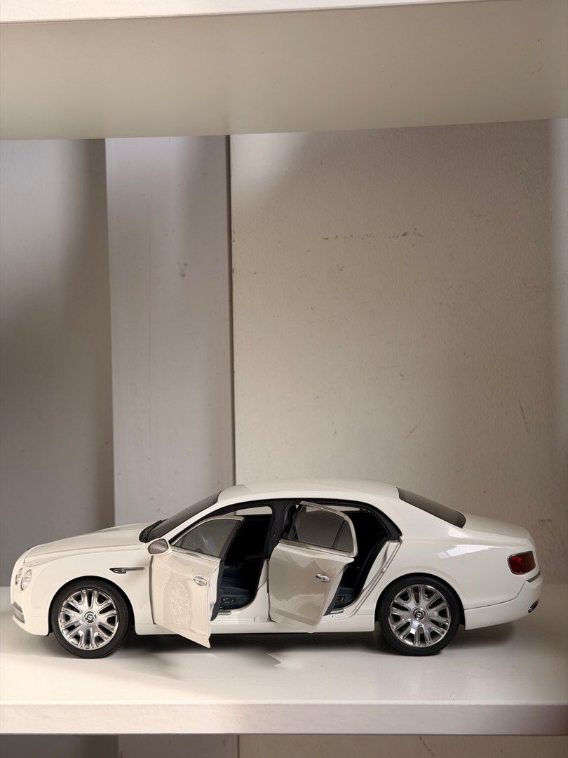 Kyosho 1:18 Bentley Flying Spur Model Car - White, Hobbies & Toys, Toys ...