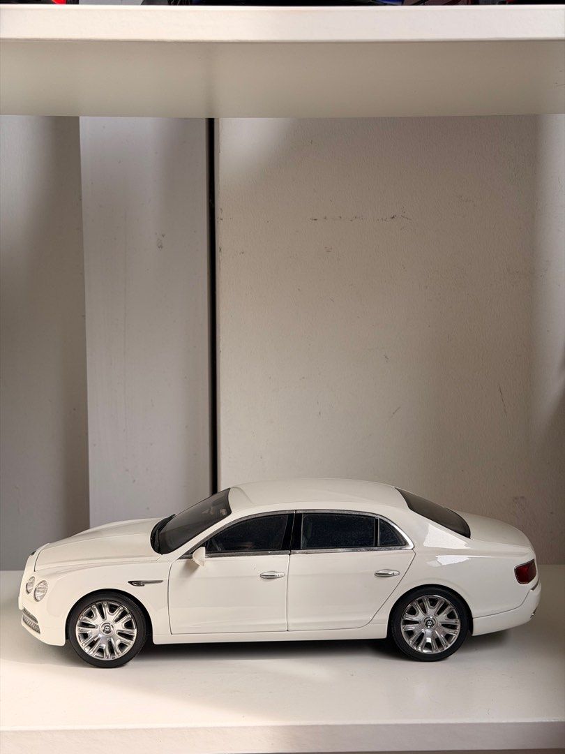 Kyosho 1:18 Bentley Flying Spur Model Car - White, Hobbies & Toys, Toys ...