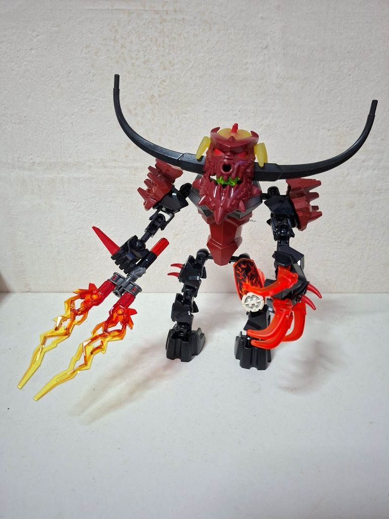 LEGO 44001 HERO Factory PYROX, Hobbies & Toys, Toys & Games on Carousell