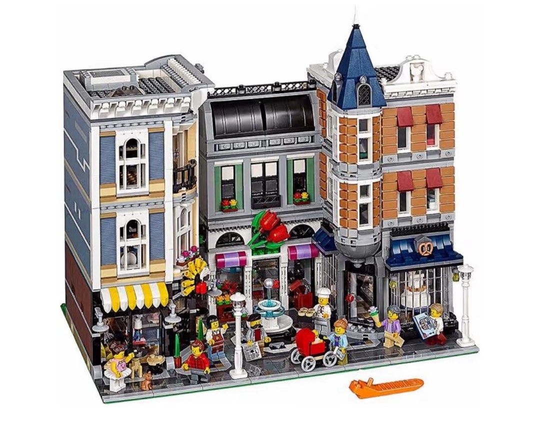 LEGO Creator Assembly Square 10255, Hobbies & Toys, Toys & Games on ...