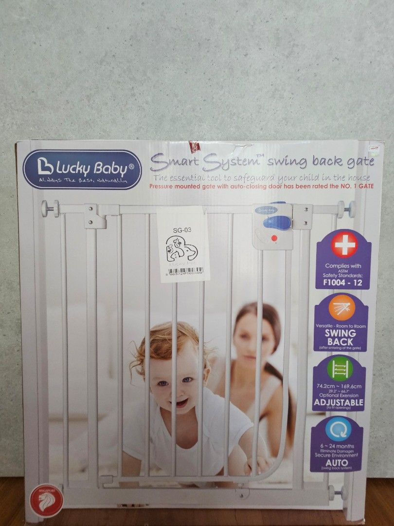 Lucky Baby Smart System Swing Back Gate, Pet Supplies, Homes & Other ...