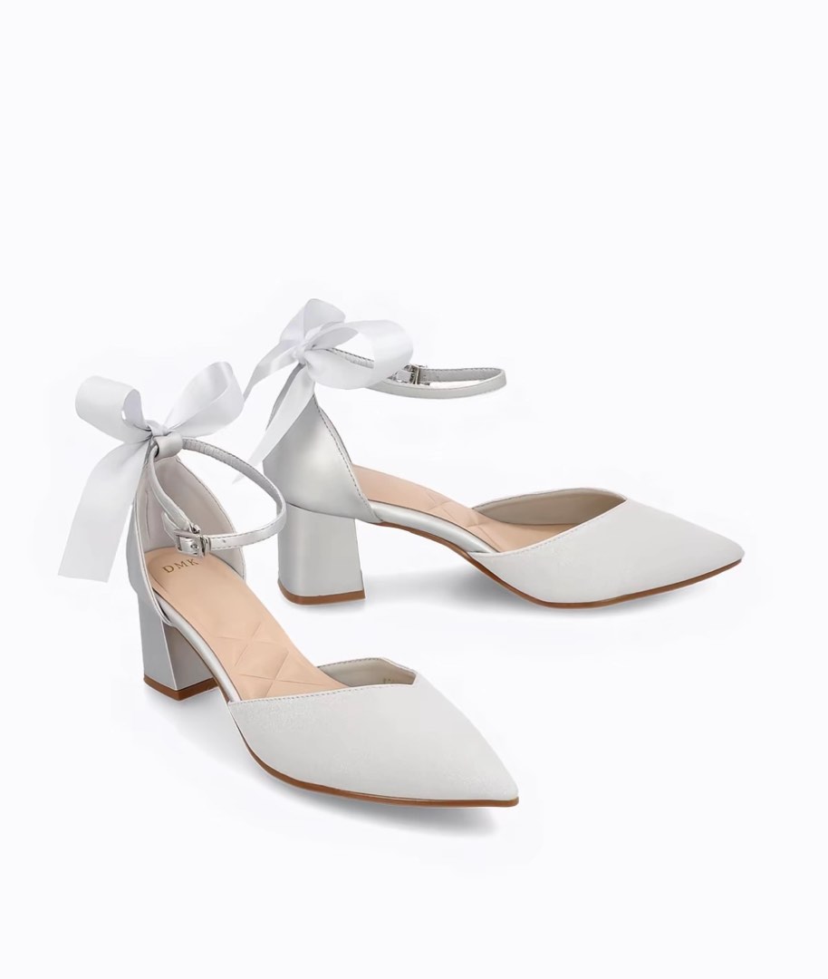Meredith Bow Heel Pumps, Women's Fashion, Footwear, Heels on Carousell
