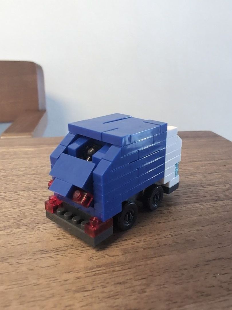 Petit Block Building Block Toy - Garbage Truck, Hobbies & Toys, Toys ...