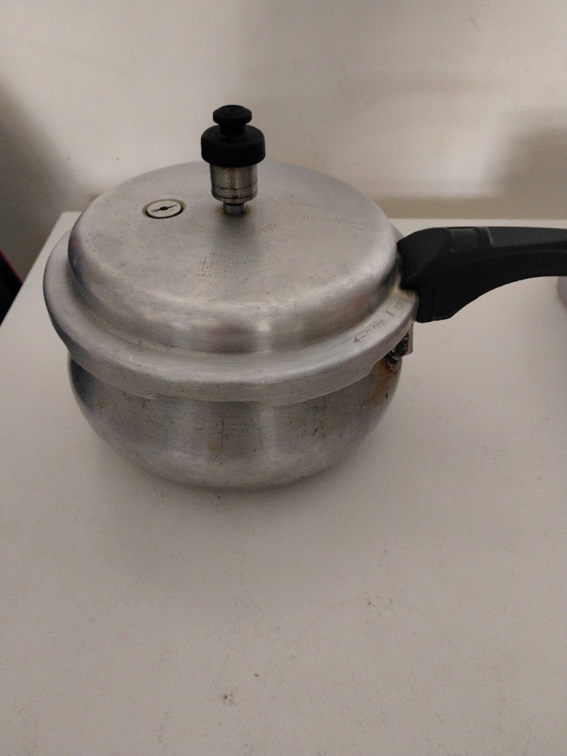 Prestige Pressure Cooker, TV & Home Appliances, Kitchen Appliances ...