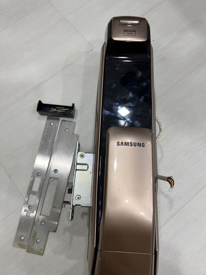 Samsung SHP-DP728 digital lock, Furniture & Home Living, Security ...