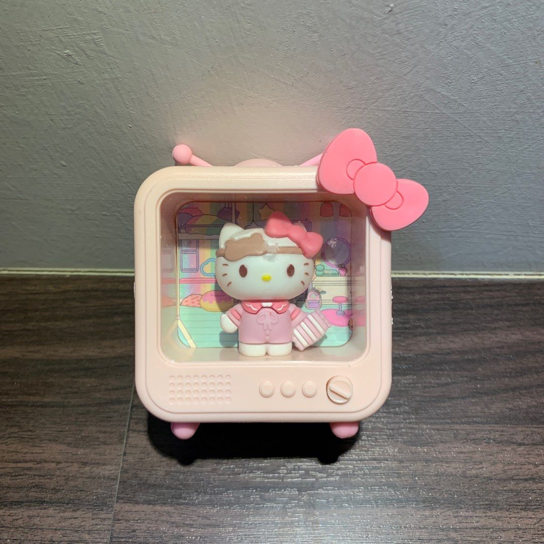 Sanrio Hello Kitty TV Box Stand Decor, Hobbies & Toys, Collectibles ...