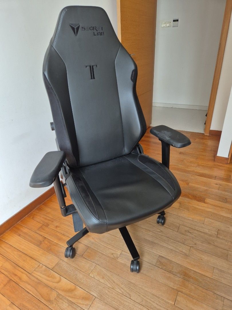 Secret Lab Titan Evo Gaming Chair - Black, Furniture & Home Living ...