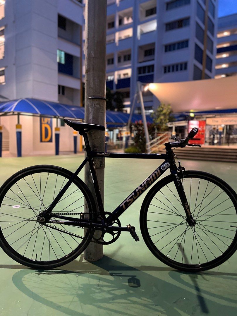 Tsunami fixie black and gold, Sports Equipment, Bicycles & Parts, Bicycles on Carousell