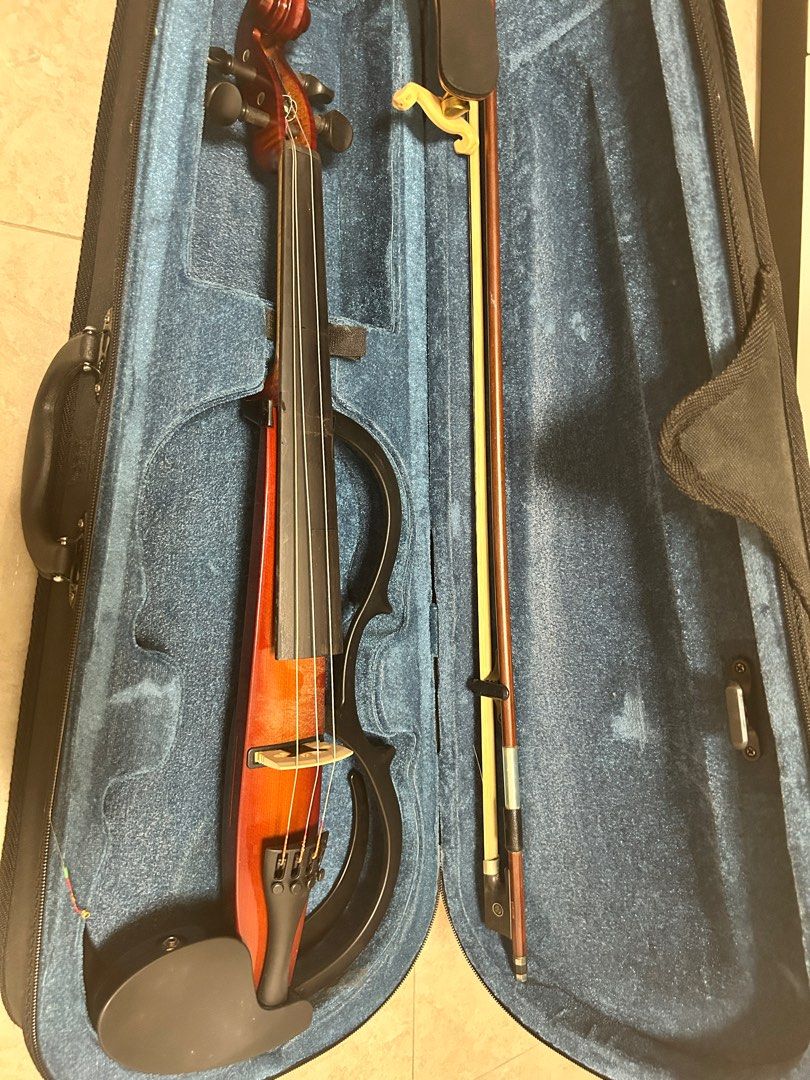 YAMAHA Electric Violin SV250, Hobbies & Toys, Musical Instruments on ...