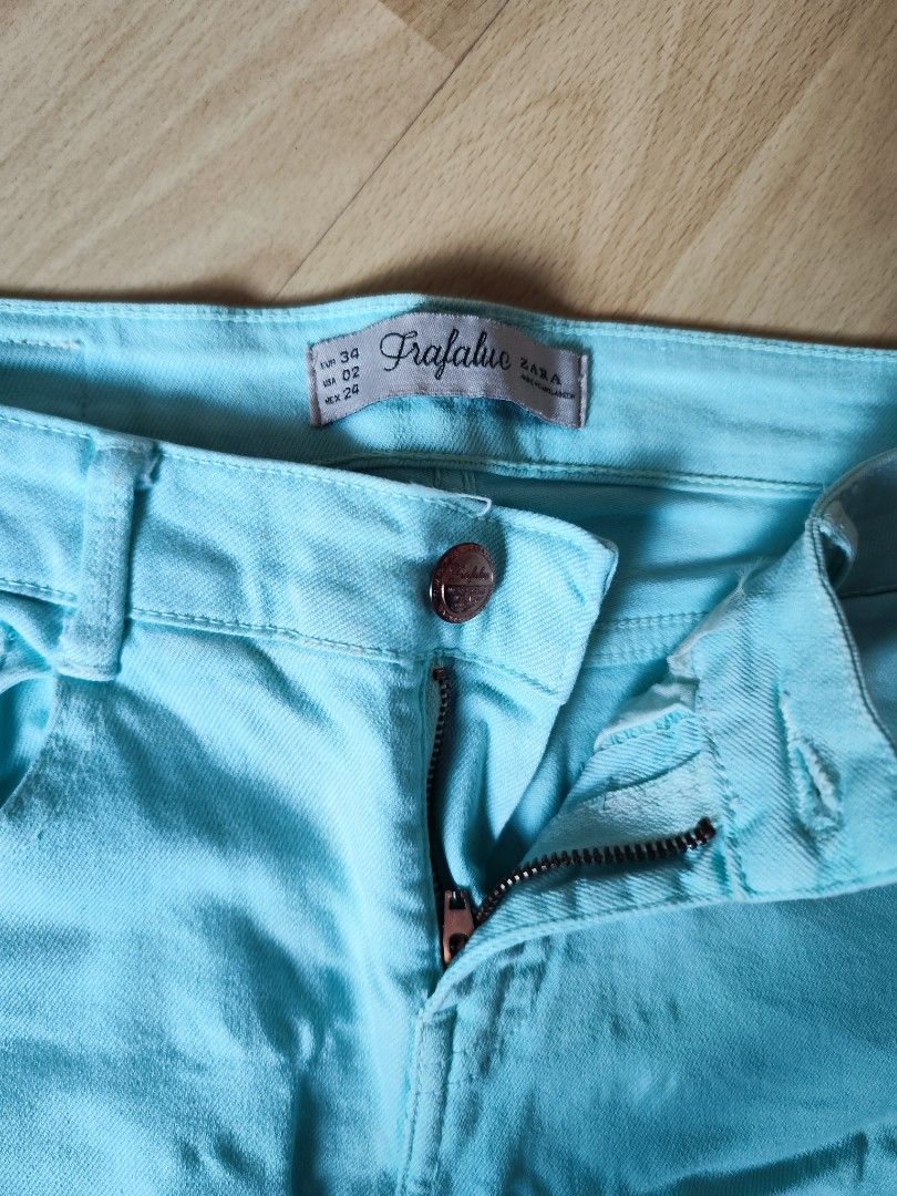 Zara Trafaluc Light Blue Jeans - Size 34, Women's Fashion, Bottoms ...