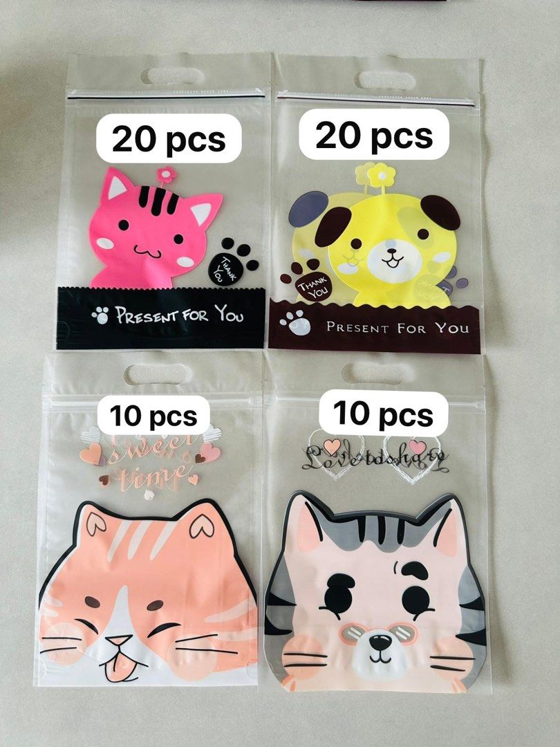 $6 for 60 pcs cute cartoon zip lock biscuits bag per pack, Hobbies ...
