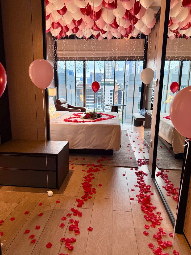 Hotel Room Proposal Balloon Decoration 💍🎈 | ROM | Wedding | Marry me ...