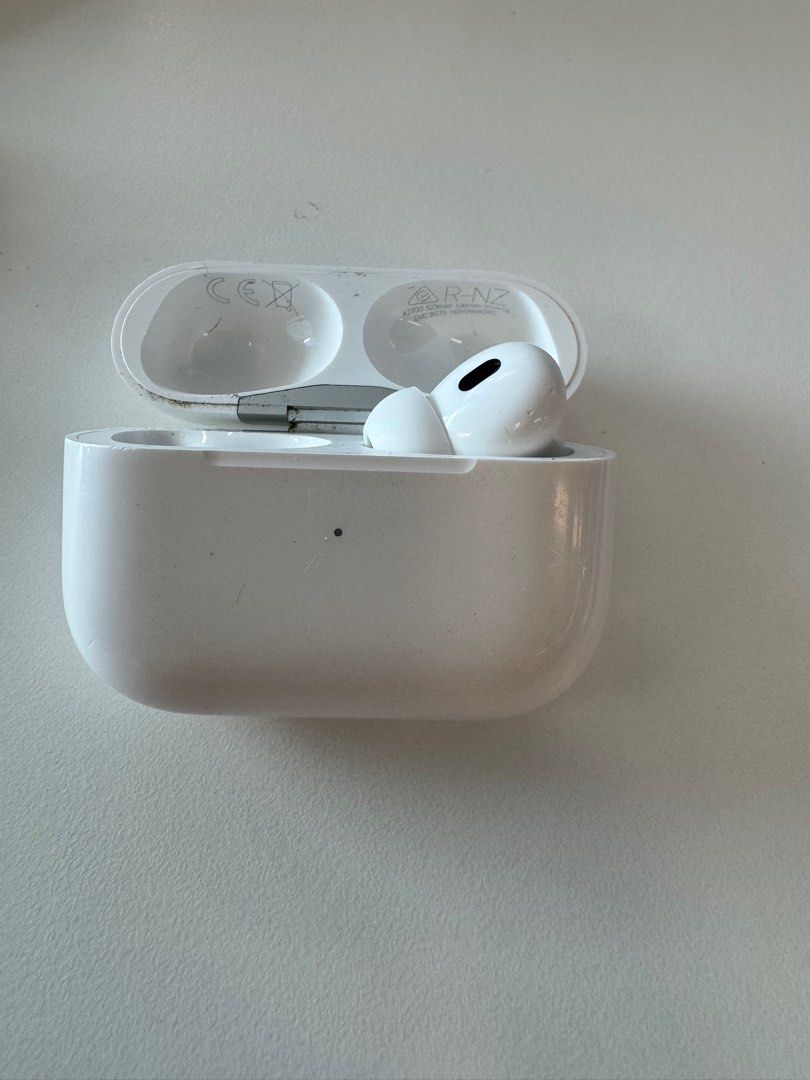 Apple AirPods Pro (2nd Gen) case ONLY, Audio, Earphones on Carousell