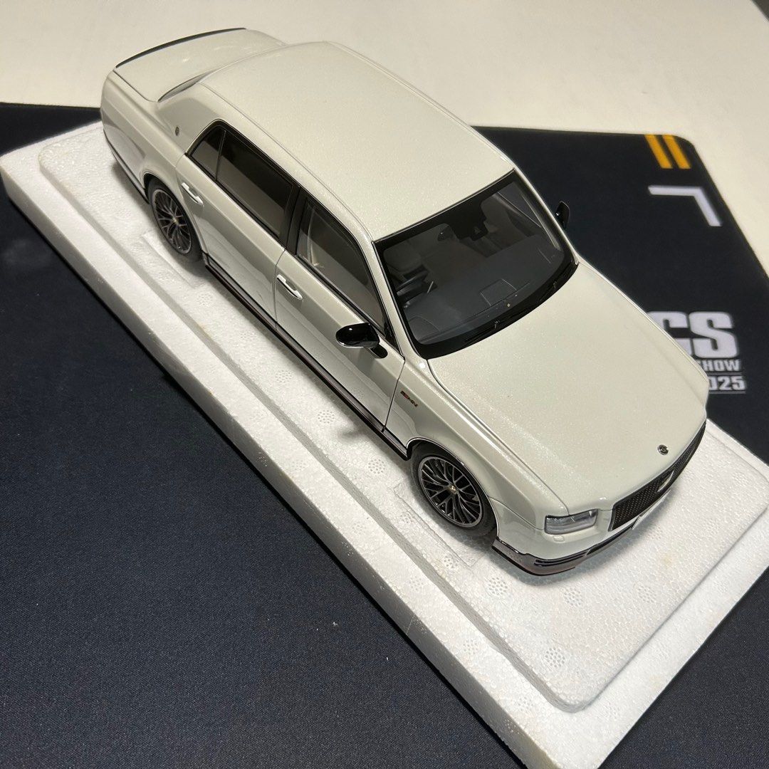 AUTOart 1/18 Toyota Century GRMN Model Car, Hobbies & Toys, Toys ...