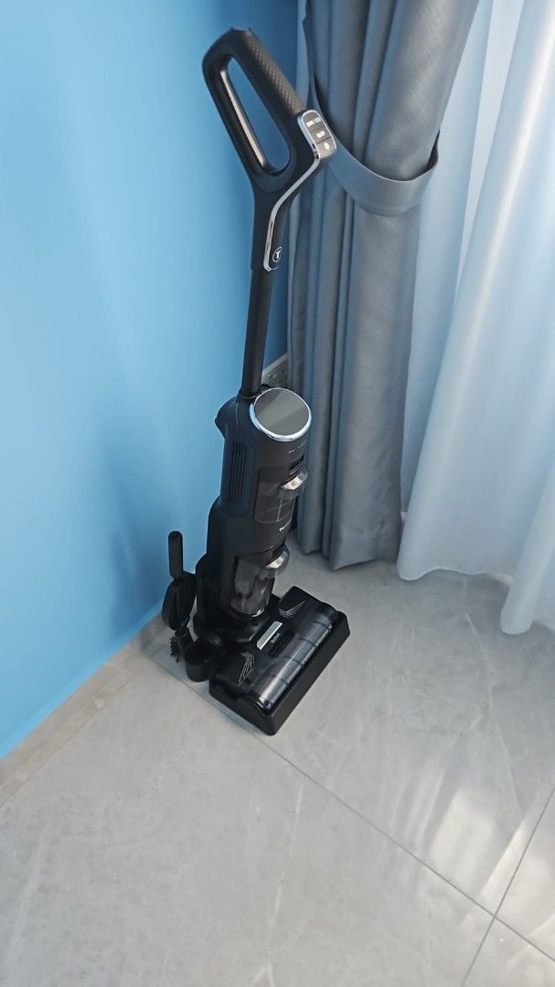 Black Cordless Vacuum Cleaner, TV & Home Appliances, Vacuum Cleaner ...