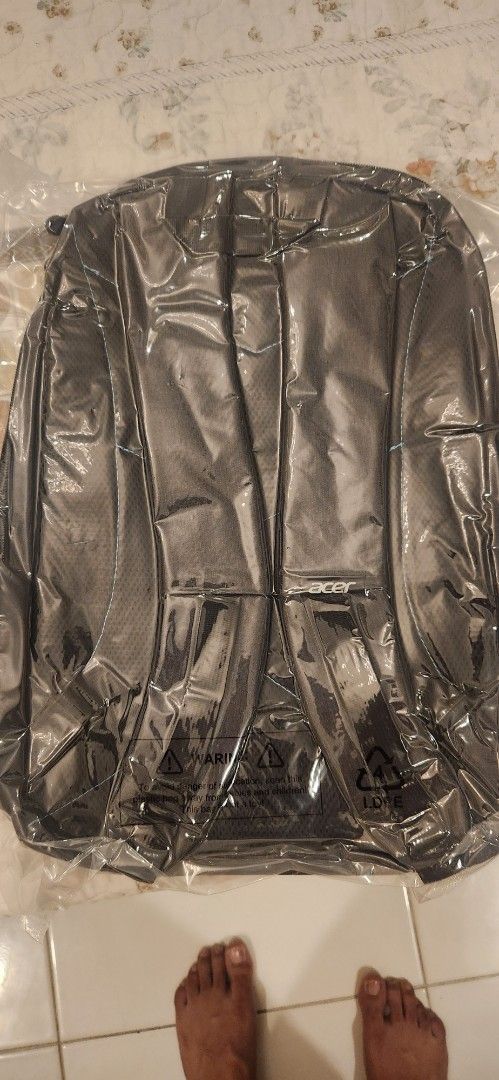 Brand New Acer Laptop bag and wireless Bluetooth mouse, Men's Fashion ...