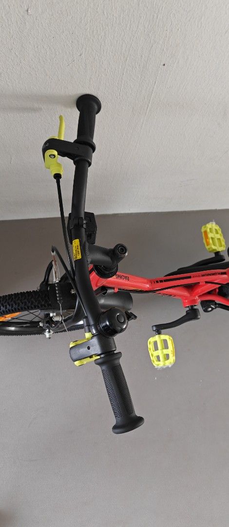 Decathlon B'Twin Racing Kids' Bike - Red, Sports Equipment, Bicycles & Parts, Bicycles on Carousell