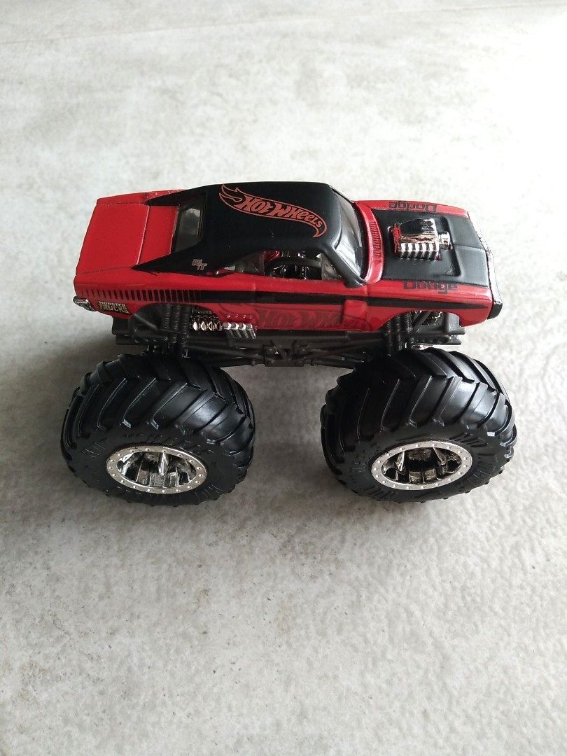 Hot Wheels Monster Trucks / Dodge Charger RT / 1:64 Scale Diecast MT ...