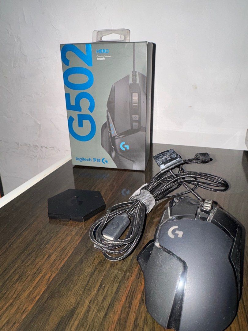 Logitech G502 HERO 電競滑鼠, 電腦＆科技, 電腦周邊及配件, 電腦滑鼠及相關產品 - Carousell