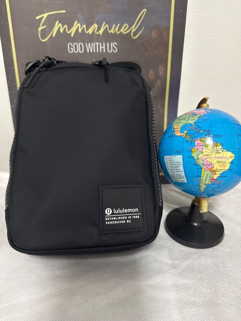 Lululemon Easy Access Crossbody Bag - Black, Women's Fashion, Bags ...