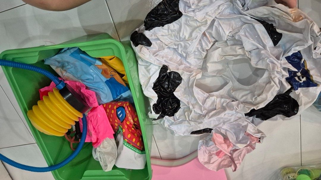 Moving out clearance ( swimming board, float), painting vest, helmet ...