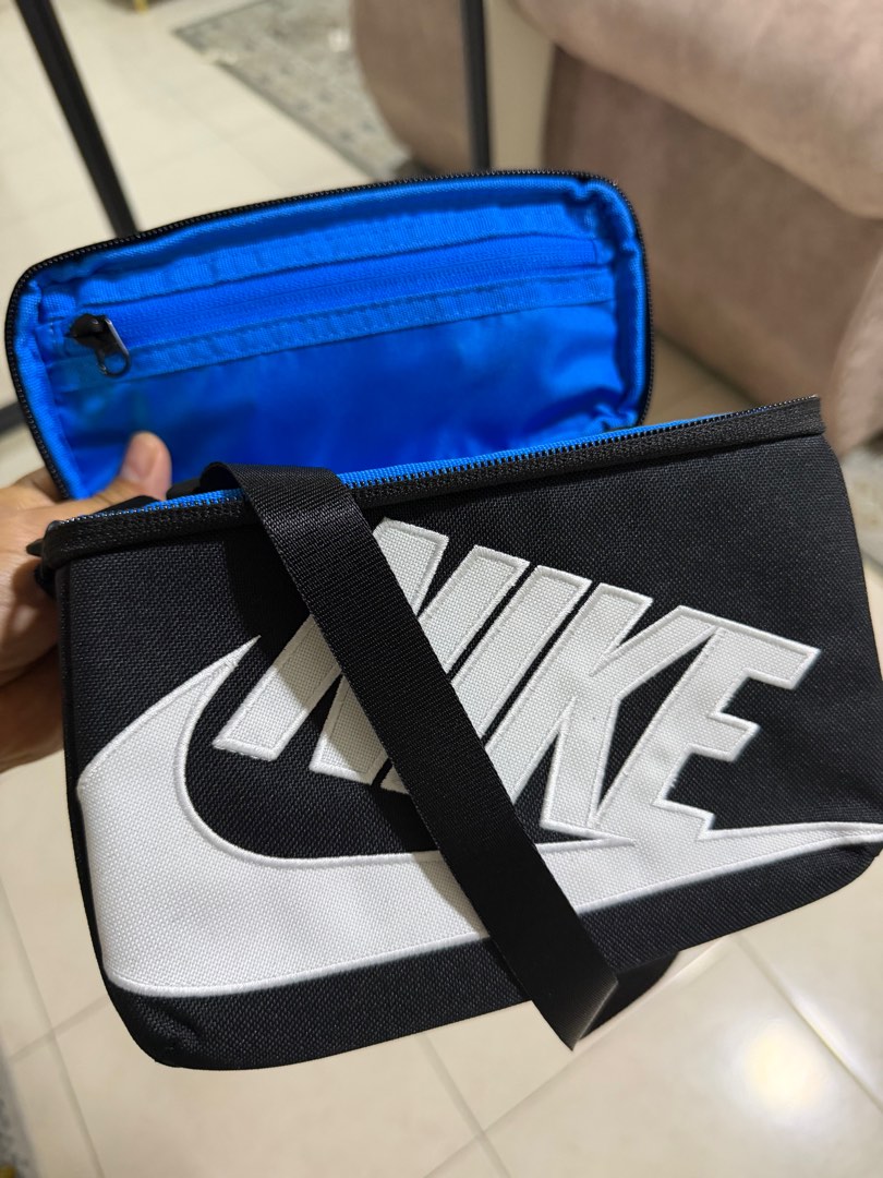 Nike Mini Shoebox Crossbody Bag (3L) - Black, Men's Fashion, Bags ...
