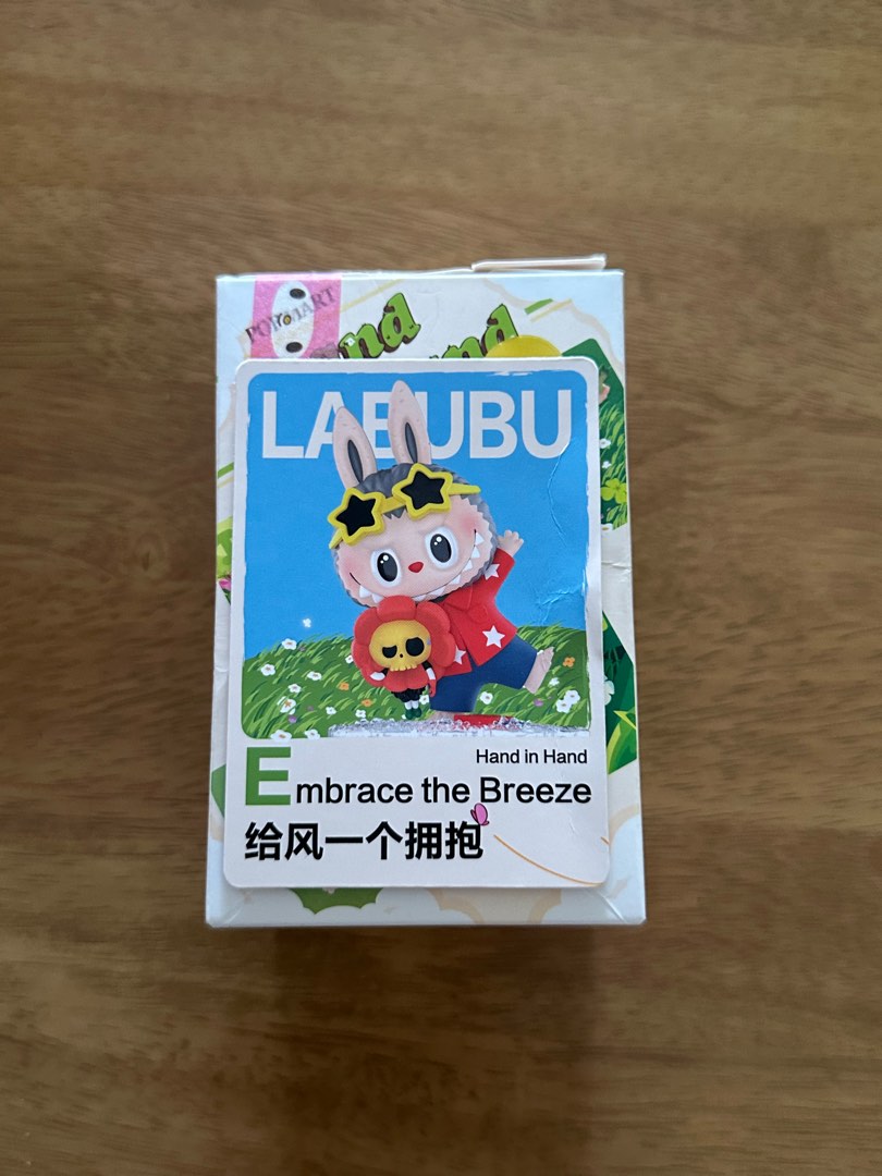 [Pop Mart] Hand In Hand - Embrace The Breeze [Labubu], Hobbies & Toys ...