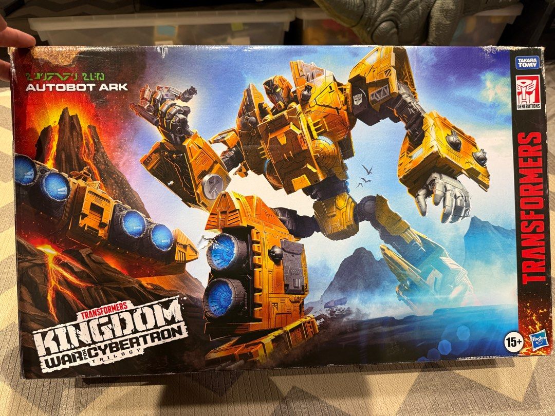 Transformers WFC Kingdom Autobot ARK Titan Class MIB Complete, Hobbies ...