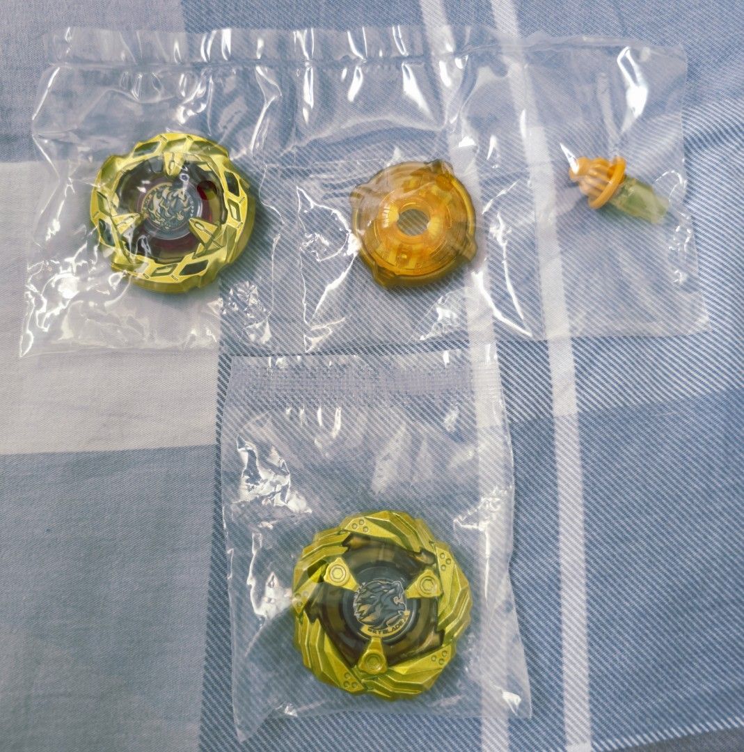 WTS Beyblade X BX-00 Hell Scythe 4-60 T & BX-00 Leon Claw Metal Coat ...