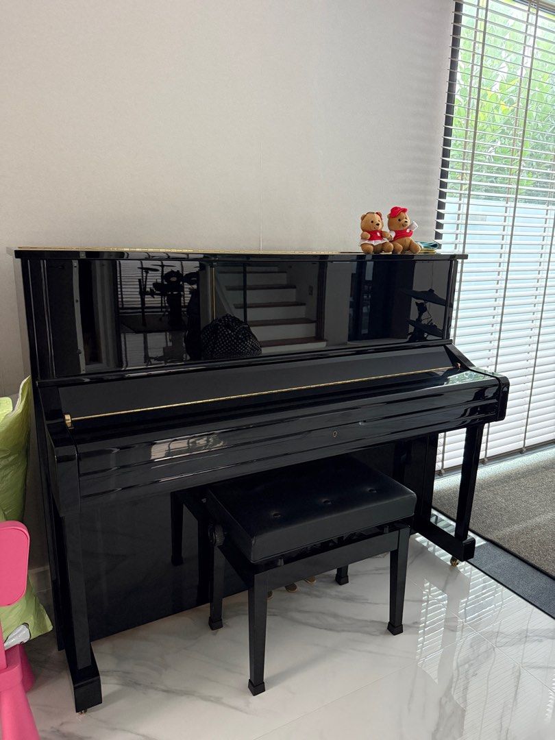 Yamaha Japan U1 Upright Piano with Bench, Hobbies & Toys, Musical ...