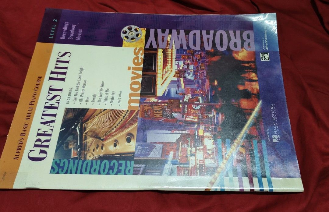 Alfred's Basic Adult Piano Course - Christmas & Broadway Hits, Hobbies ...