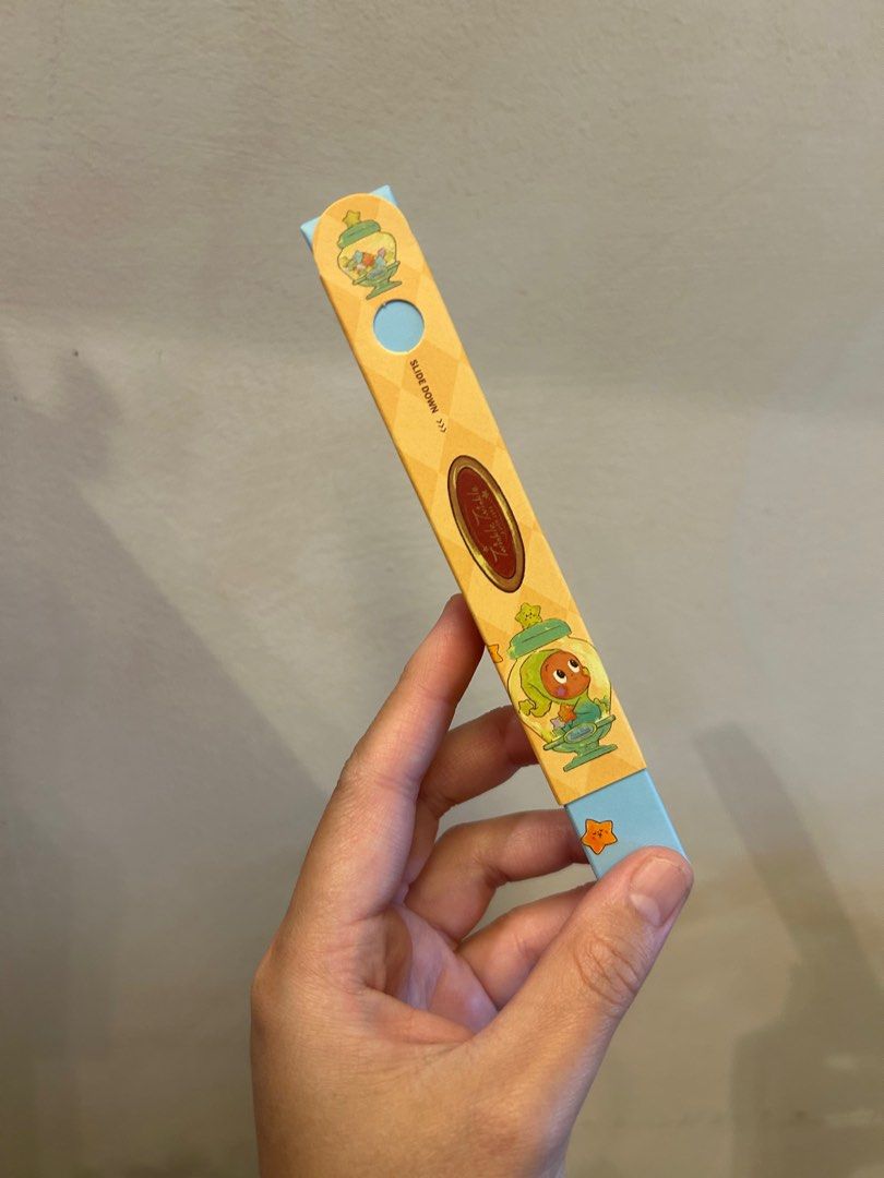 Authentic popmart twinkle twinkle star candy pen, Hobbies & Toys, Toys ...