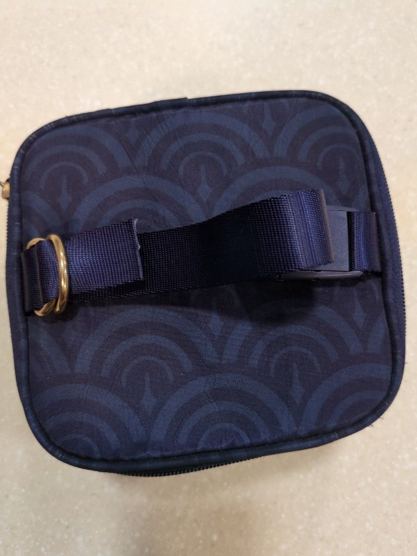 authentic Sarah Wells Breastmilk Cooler Bag, Babies & Kids, Nursing ...