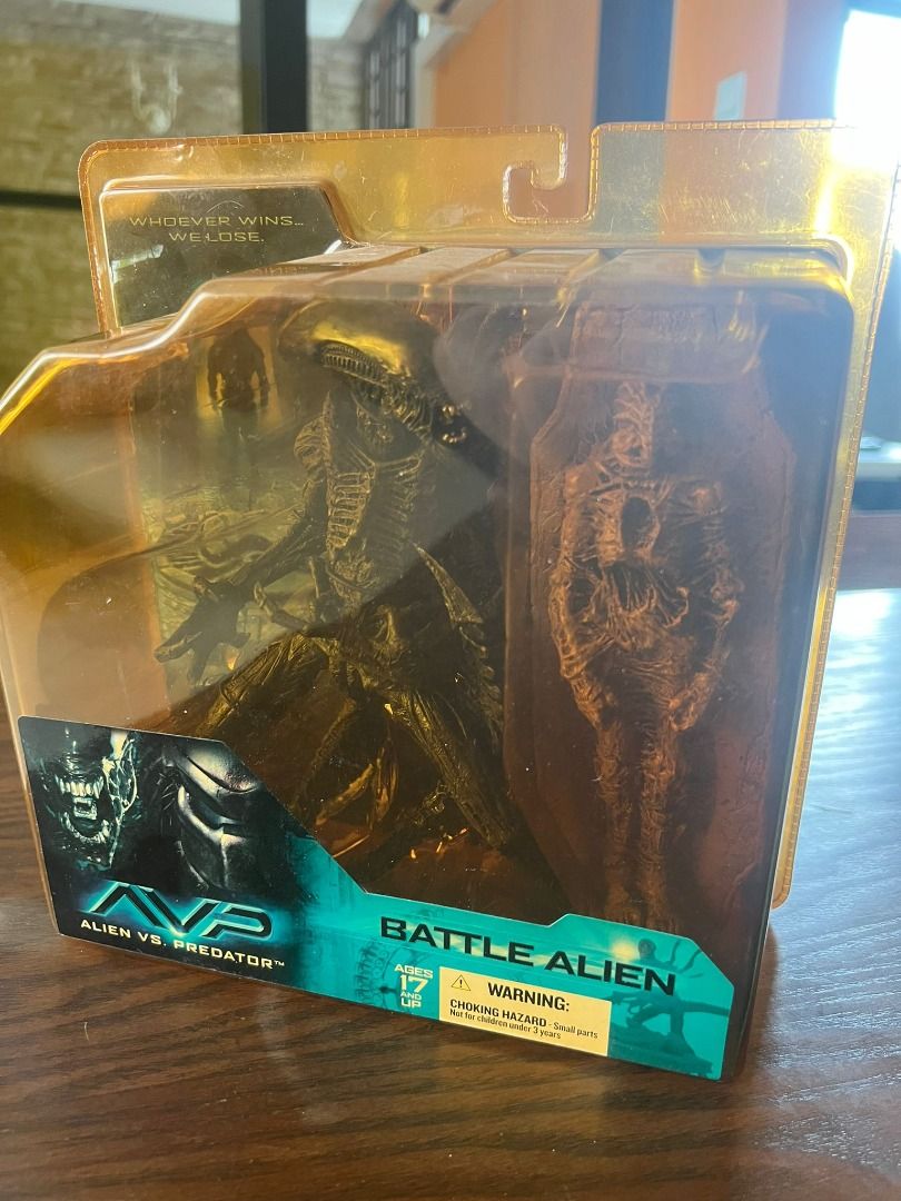 AVP Battle Alien & Grid Alien Action Figures, Hobbies & Toys, Toys ...