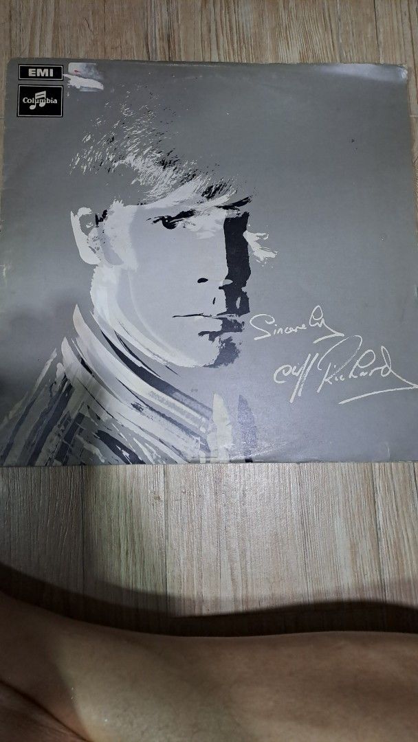 Cliff richard vinyl Record, Hobbies & Toys, Music & Media, Vinyls on ...