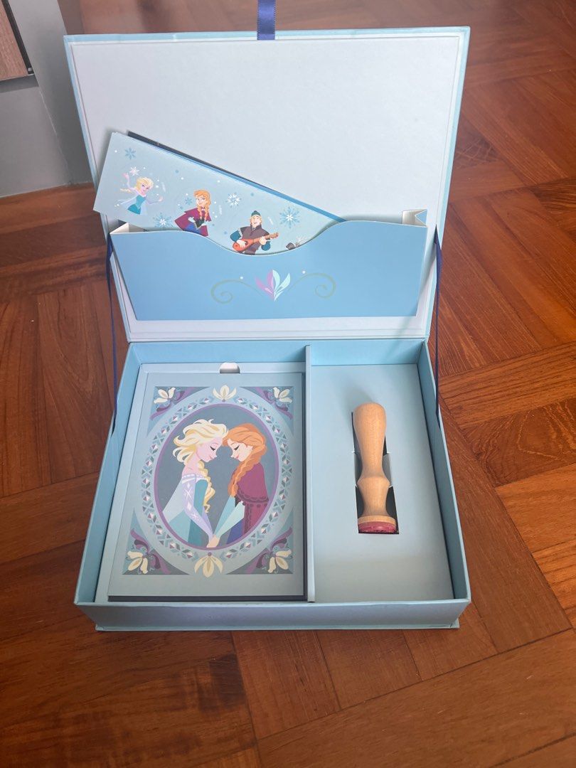 Disney Frozen Stationery Set - Hong Kong Disneyland, Hobbies & Toys ...
